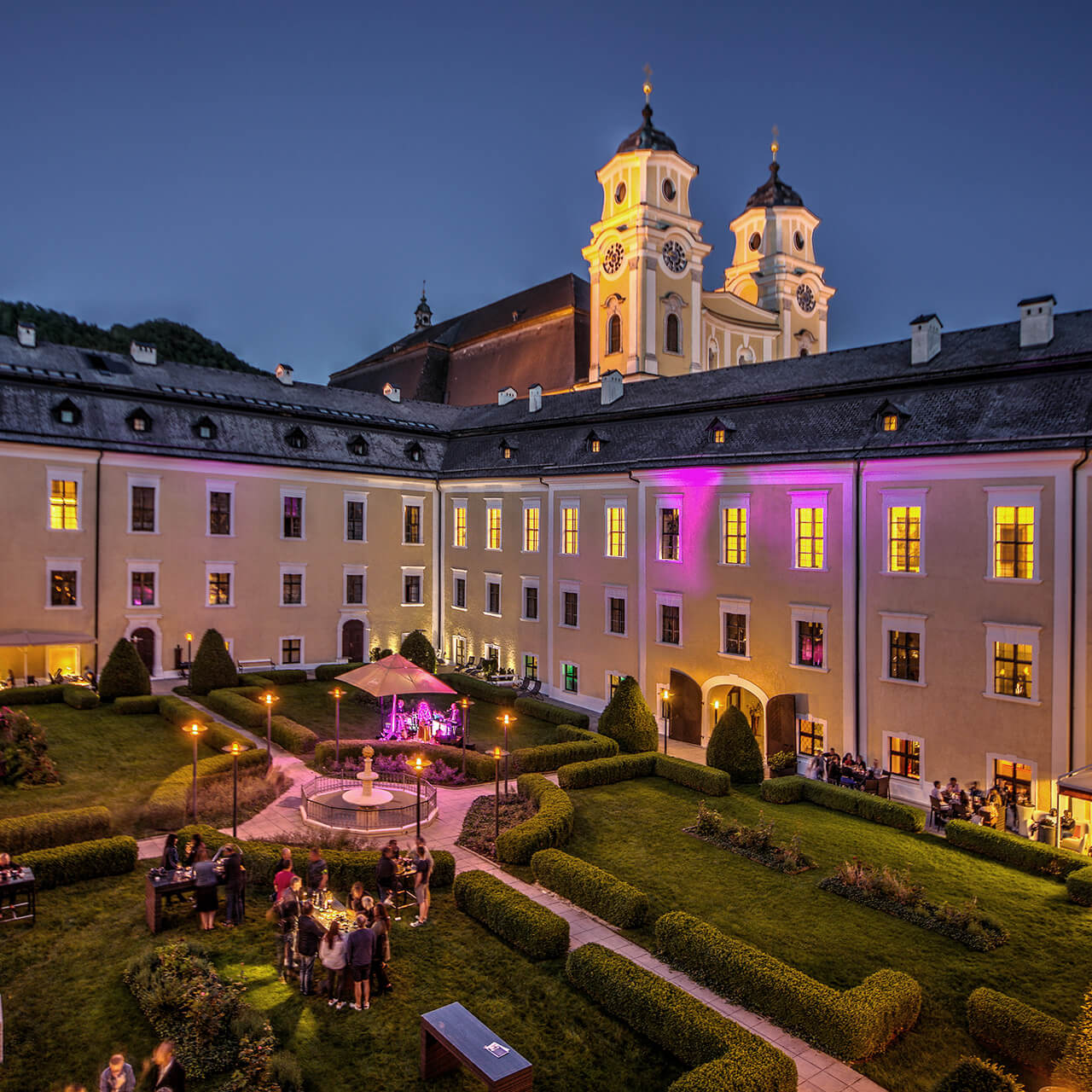 Best Water Hotel: Schlosshotel Mondsee | Your time out with a view - BWT