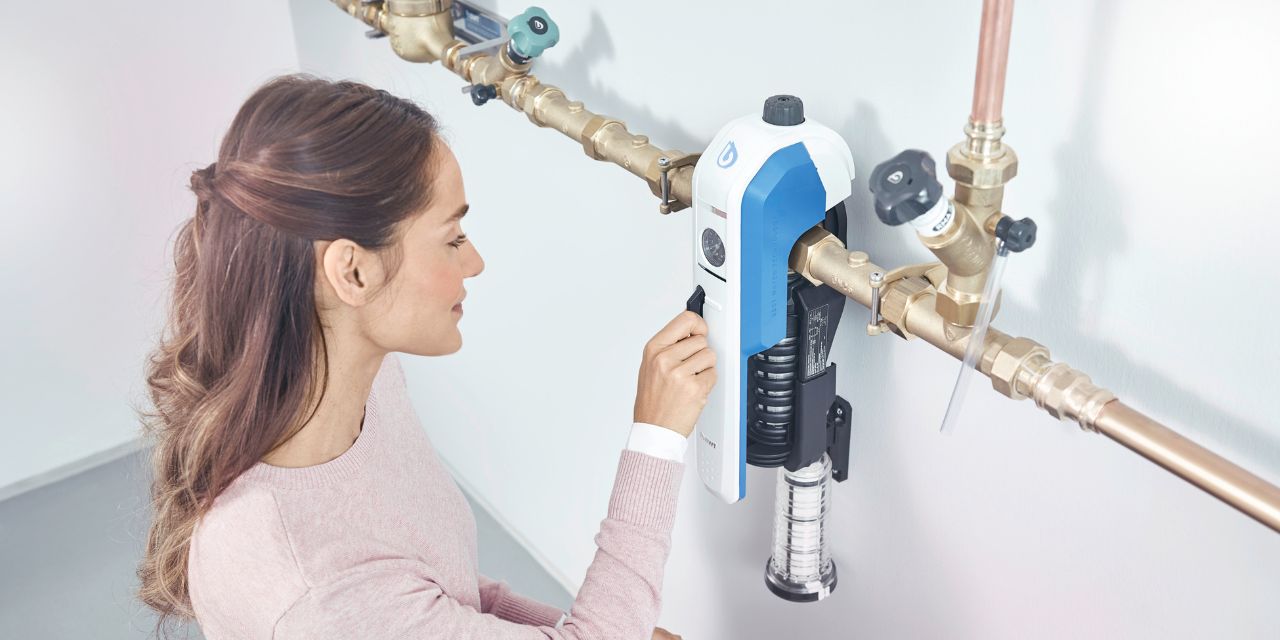 Szűrőház csere a központi vízszűrőben - akár 30 másodperc alatt! - BWT - BWT